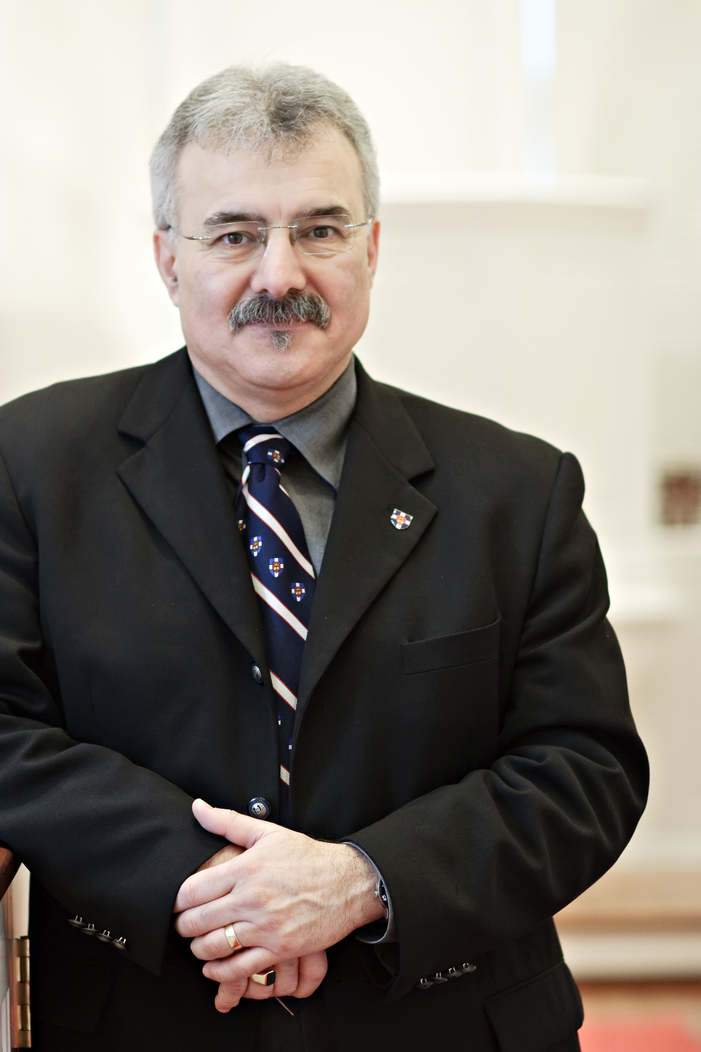 Michael A.G. Haykin: Reflecting on the Cross - Credo Magazine